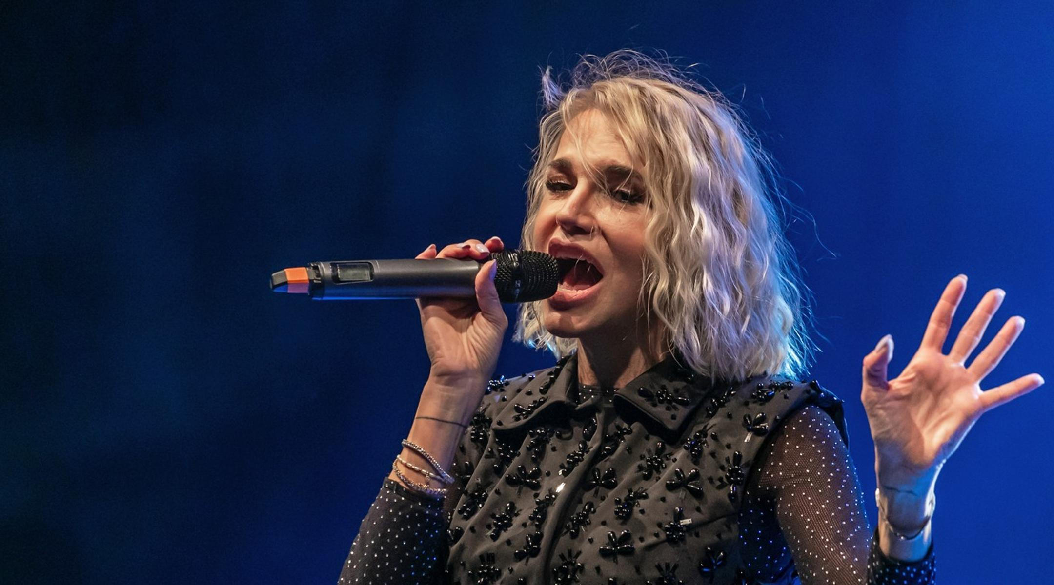 Dara Rolins slaví 52. narozeniny. Zpěvačka a zdatná obchodnice na sobě ...