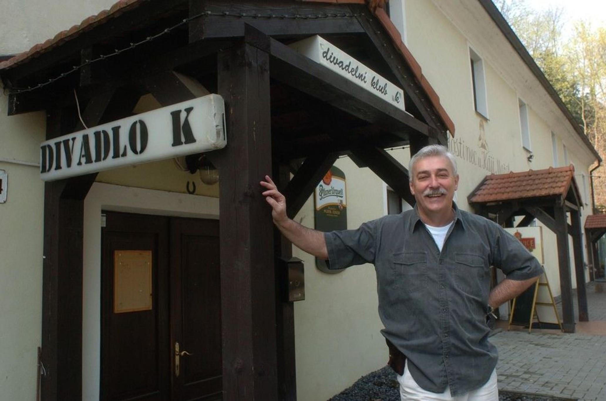 Bez kníru ho nikdo neviděl. Rosák byl populárnější než Eben (13) – Žena.cz