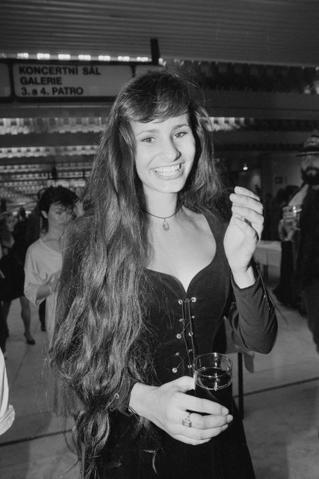 "Budu krmit zvířata a hulit cigarety," říká o svých plánech Monika ...