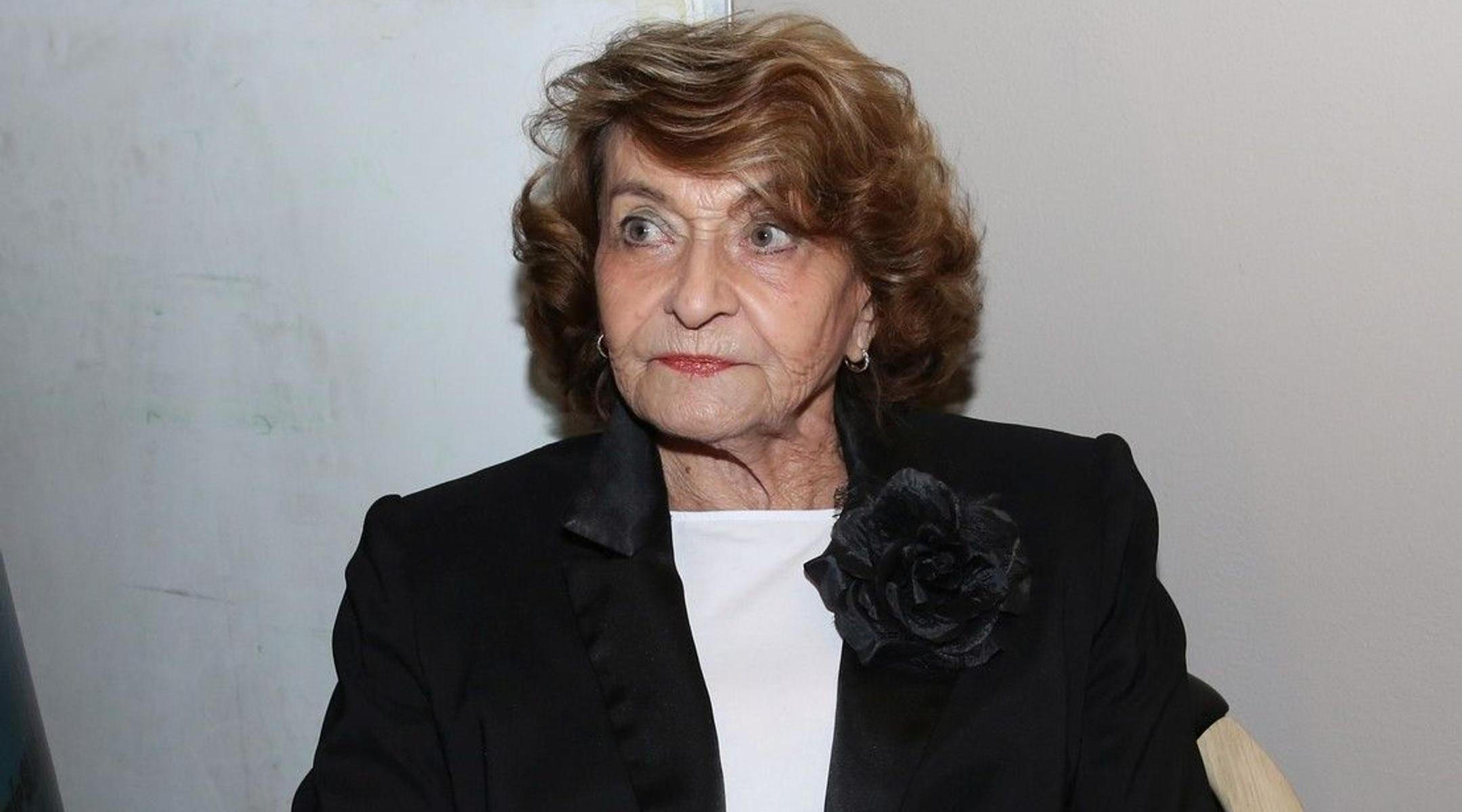 V 97 letech zpívá, cvičí i pracuje. Yvetta Simonová prozrazuje, jak ...
