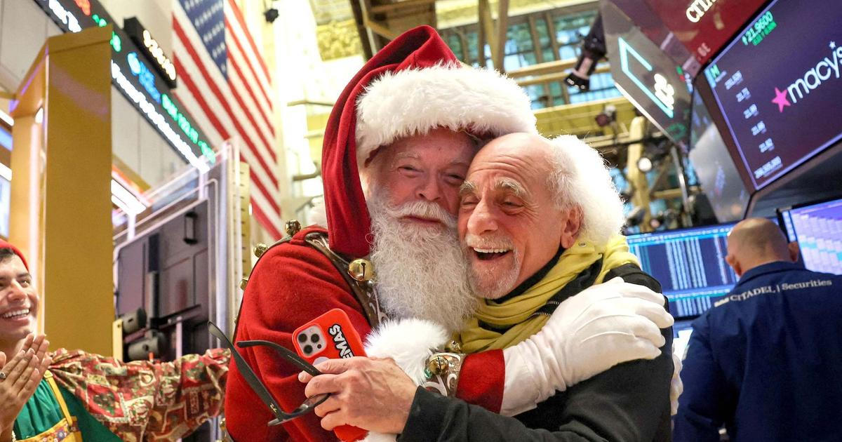 Škoda tyhle fotky minout: Santa na burze, krocaní hotel nebo dráždivá ...