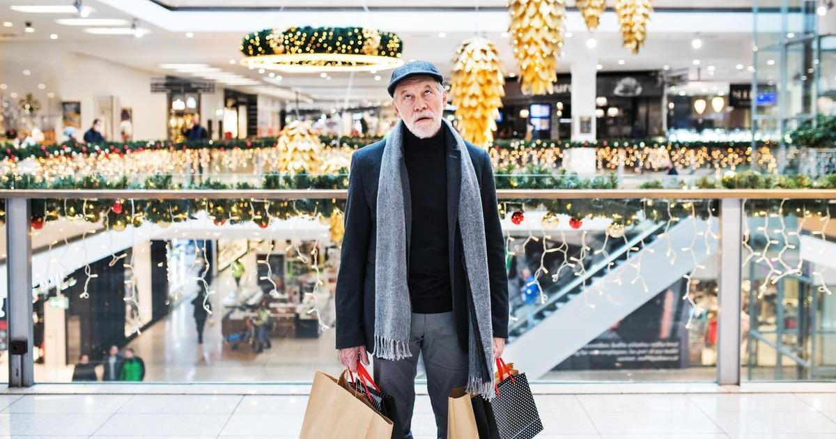 Spící, znudění a na pokraji sil. Vtipné momentky mužů při nekonečných ...