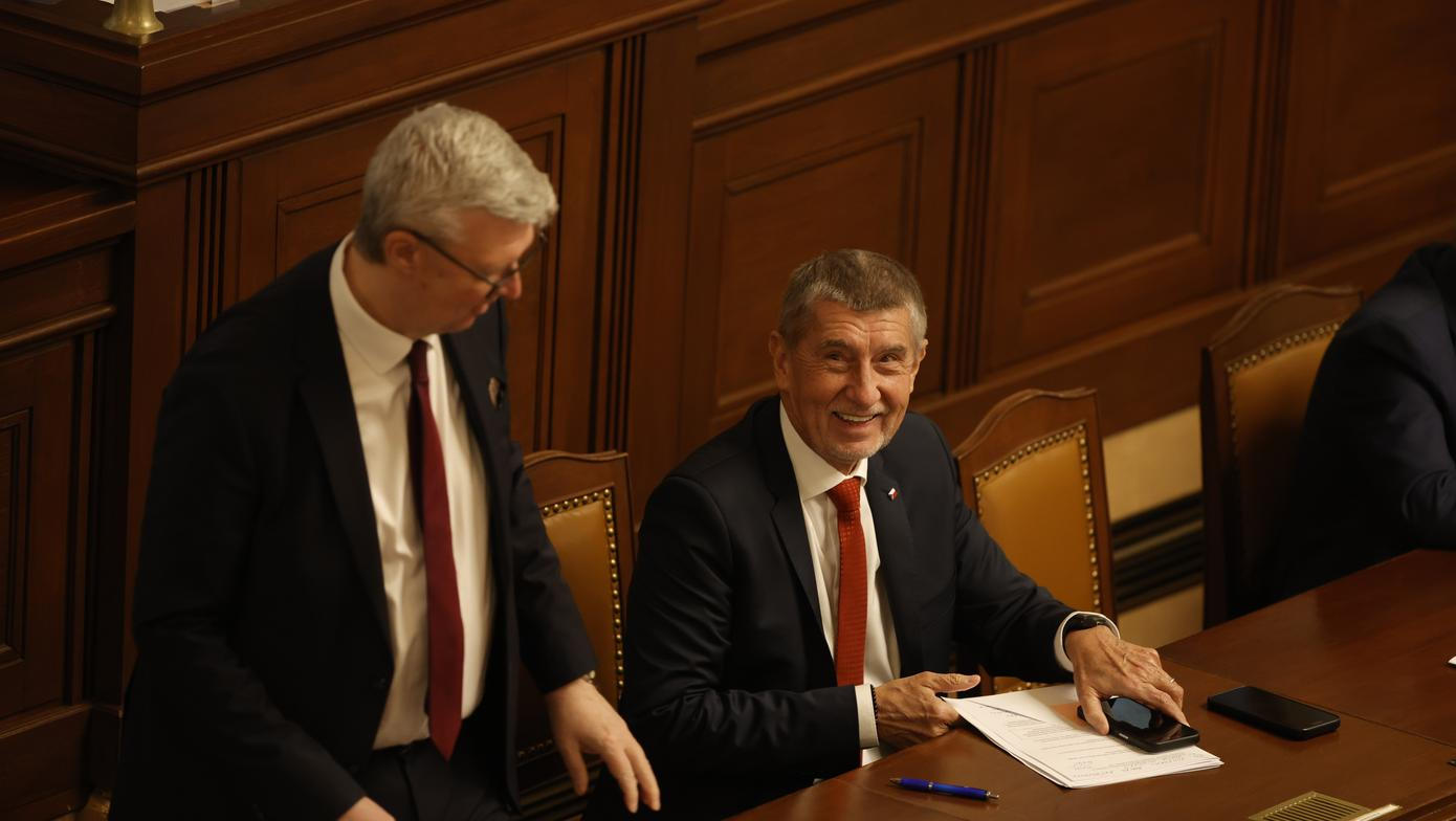 Kämpf se poprvé trefil za Vancouver, Nečas hvězdou zápasu. Dostálovi ...