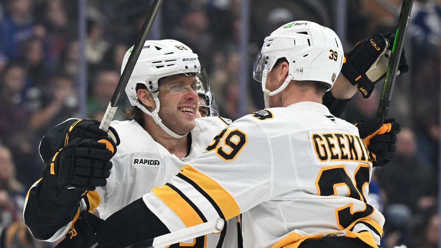 Boston jede, vyhrál pošesté v řadě. Pastrňák a Zacha znovu pomohli ...