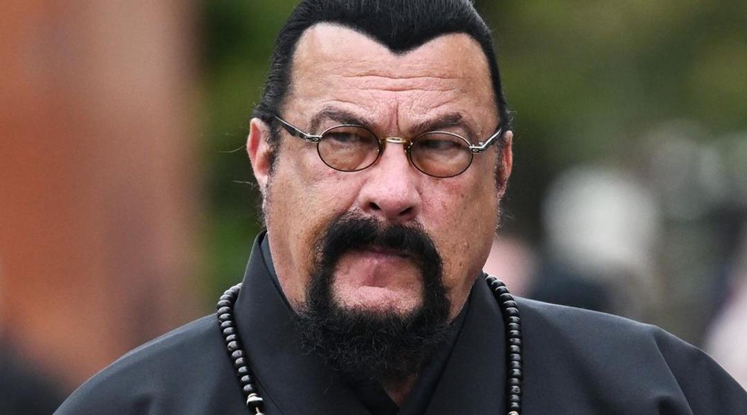 Steven Seagal prodává luxusní sídlo u Moskvy. Cena budí pochybnosti ...