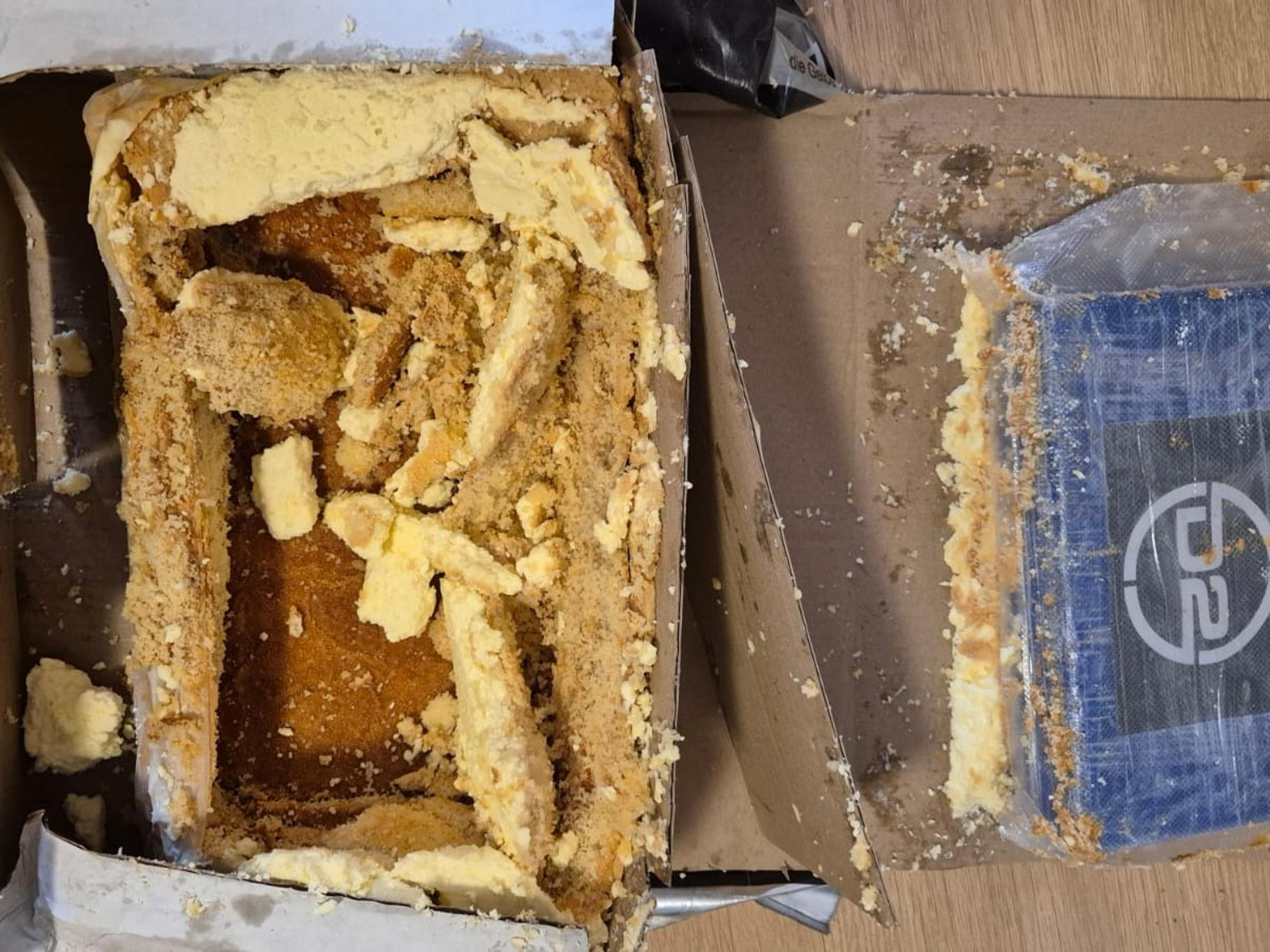 Pašovali kokain skrytý v dortech. Policie chce obžalovat sedm cizinců a ...
