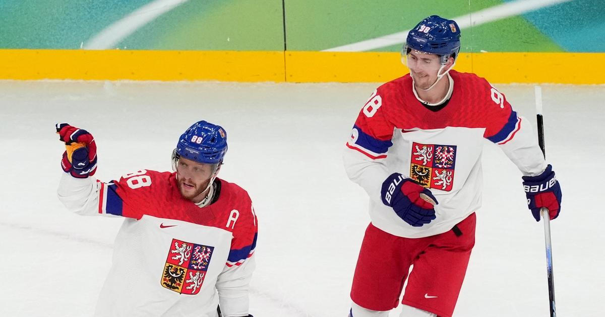 Takhle mě hokej dlouho nevtáhl, zíral Vrbata. Nervózní byl i Gretzky ...